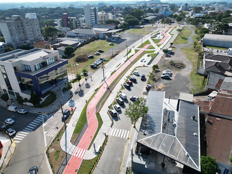 Primeira etapa da revitalização do Largo Carlos Fetter será entregue ...